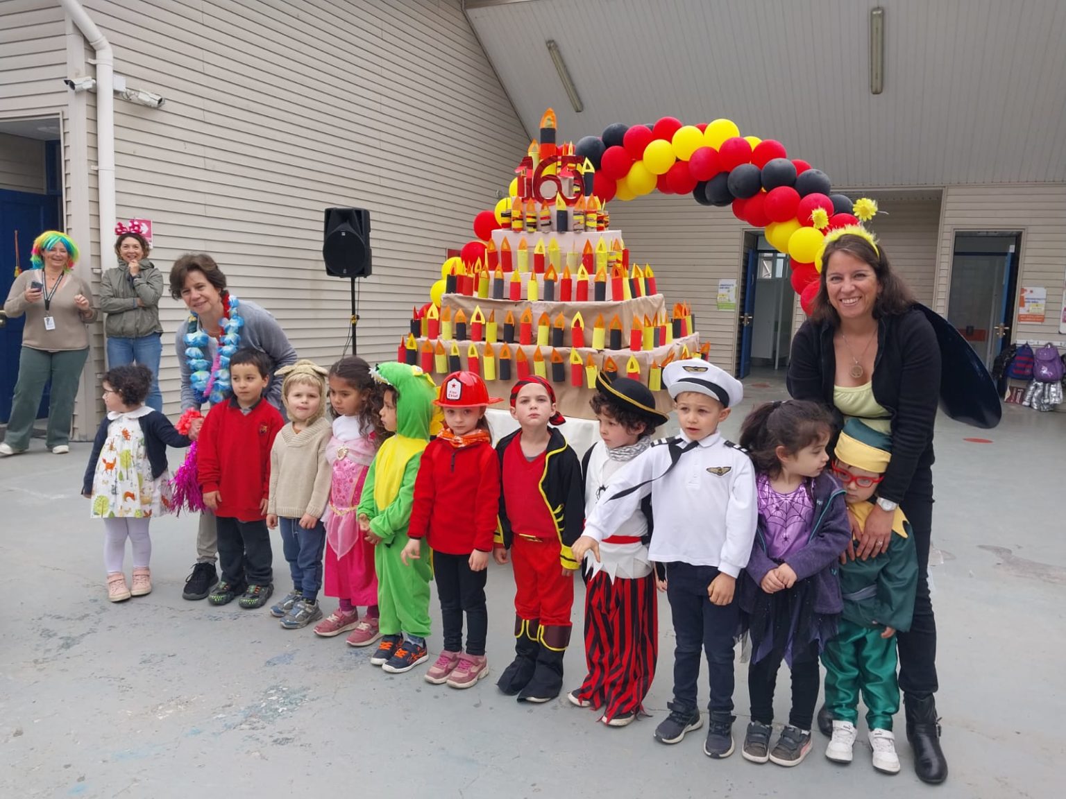 Ciclo-Inicial-celebro-el-165-cumpleanos-del-DSV-14 | Colegio Alemán